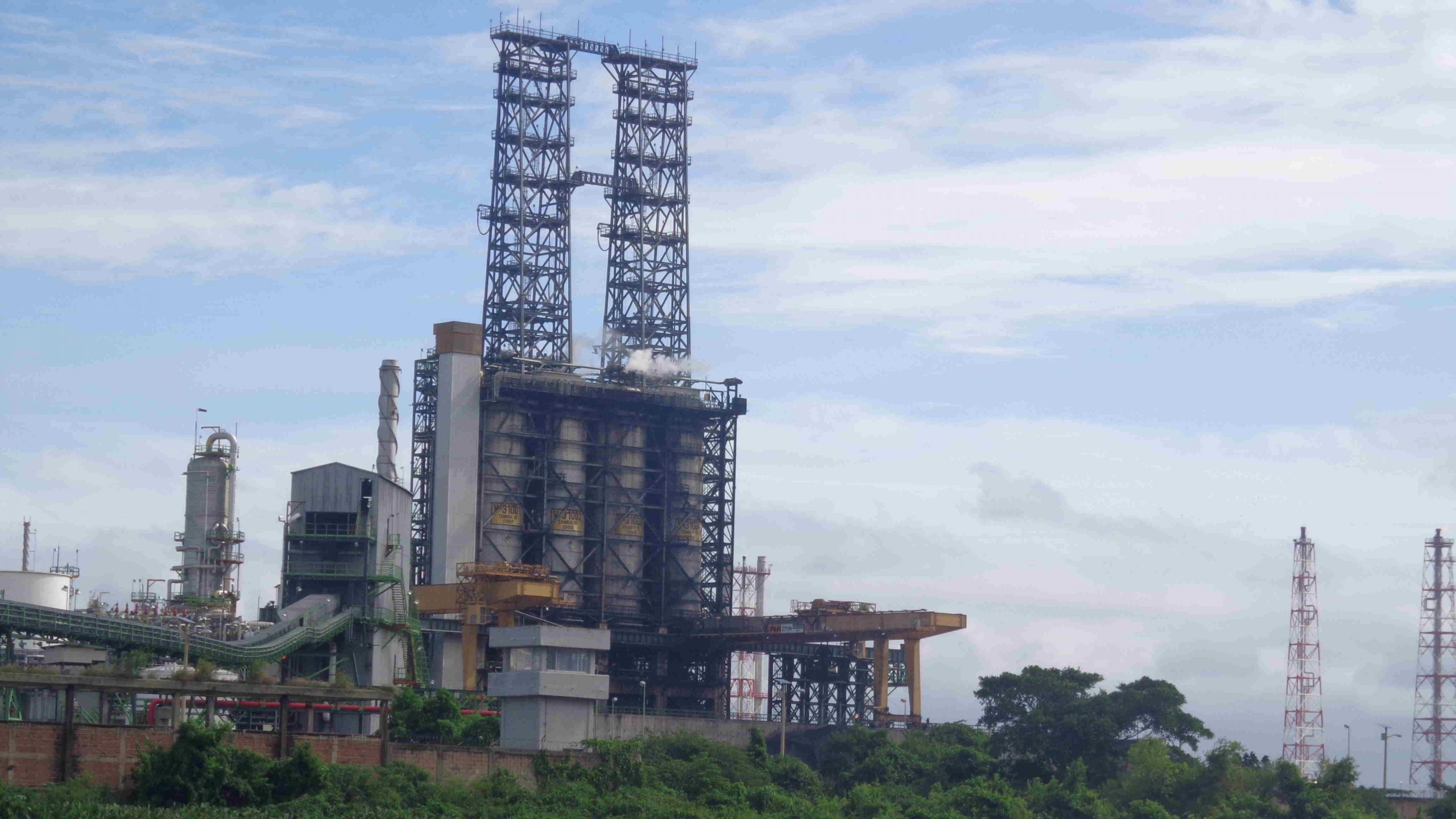 Pemex subasta lotes de Coque de la refinería de Minatitlán - Itsmo ...