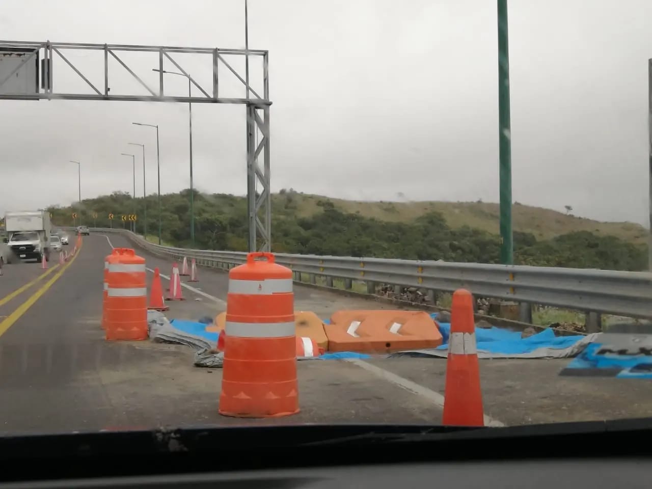 Reparan carretera del túnel sumergido - Itsmo Alternativo