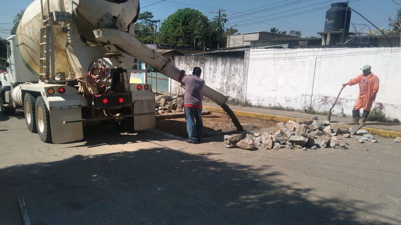 Se rehabilitan calles de barrio cuarto en Cosoleacaque - Itsmo Alternativo