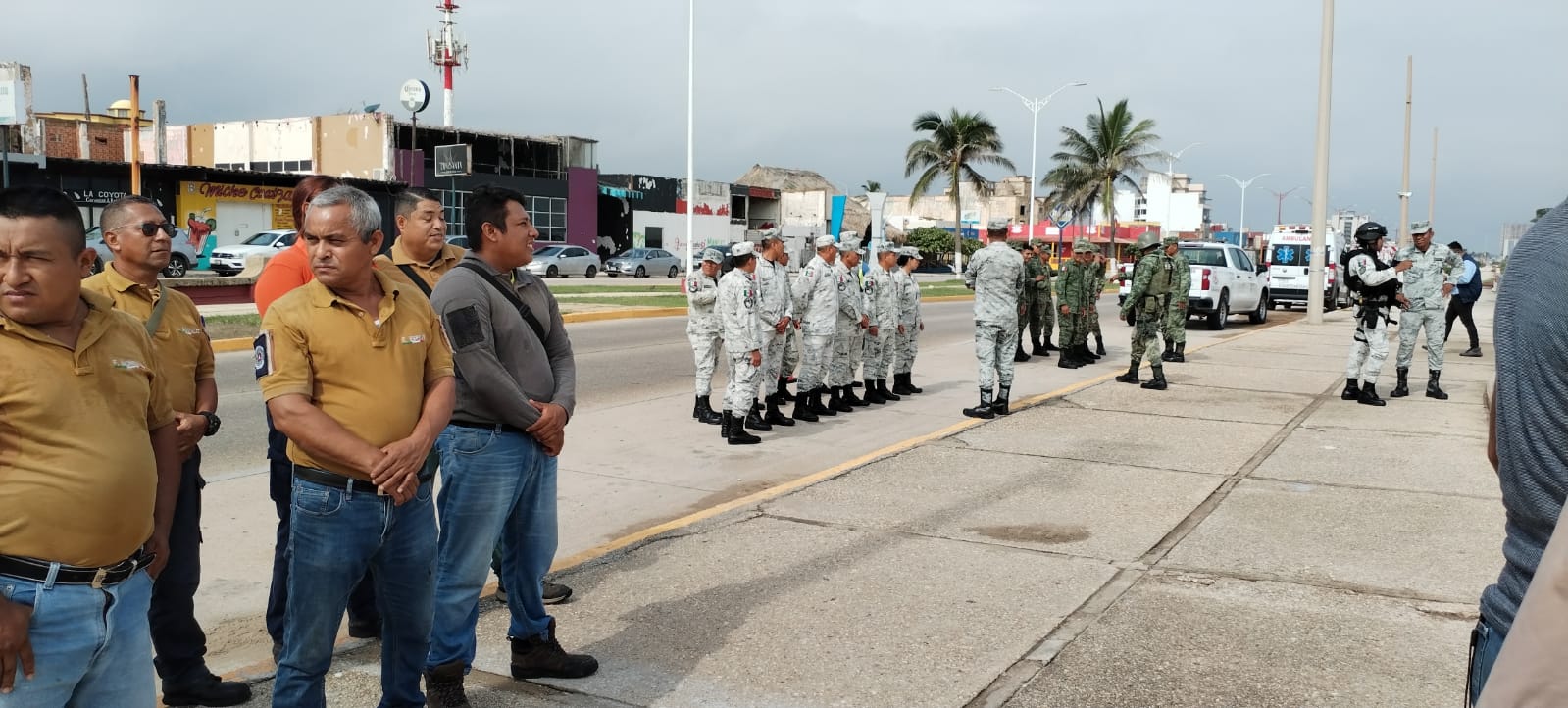 Realizan pruebas mecánicas en el asta de bandera - Itsmo Alternativo